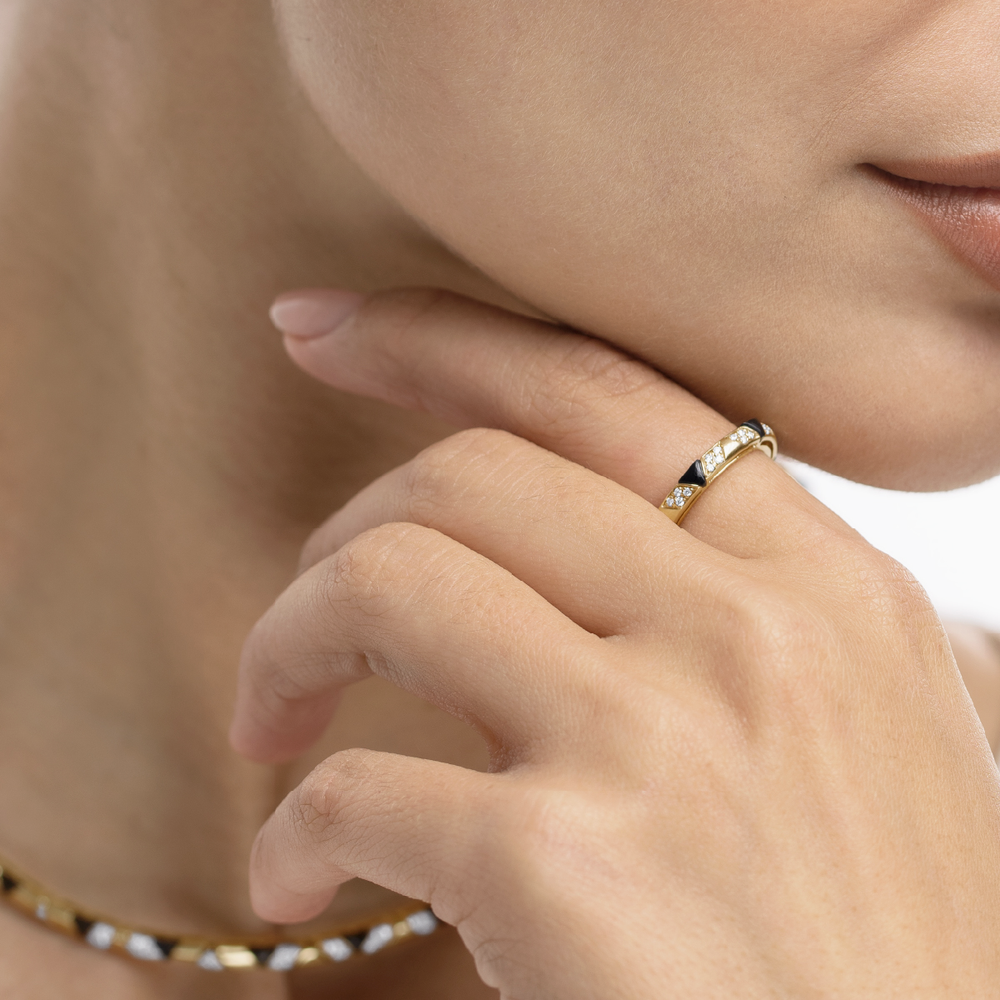 Sadu Collection: Heritage Gold Jewellery & Bedouin Weaving